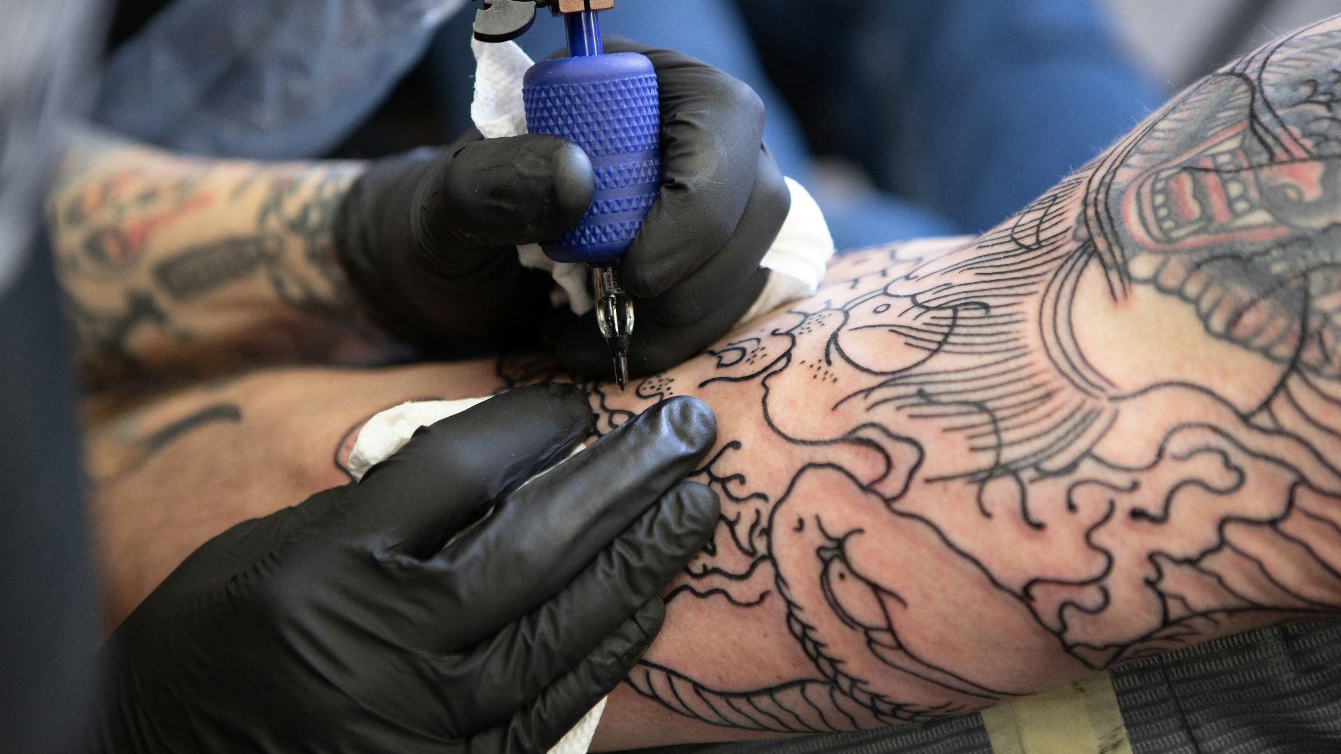 10 signs you have an amazing tattoo artist & 10 signs you never should ...