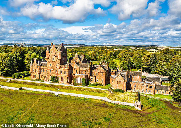 Alan Carr buys a £3.25m Traitors-style castle in Scotland as he ...