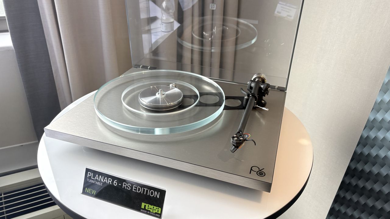 I've had a first look at Rega's upcoming Planar 6 RS Edition turntable