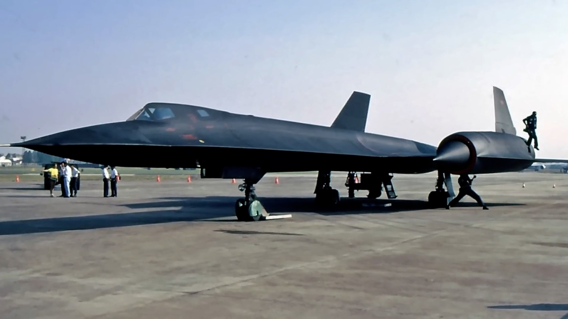 11,000 gallons of JP-7 and 650°F skin heat: Fueling Mach 3