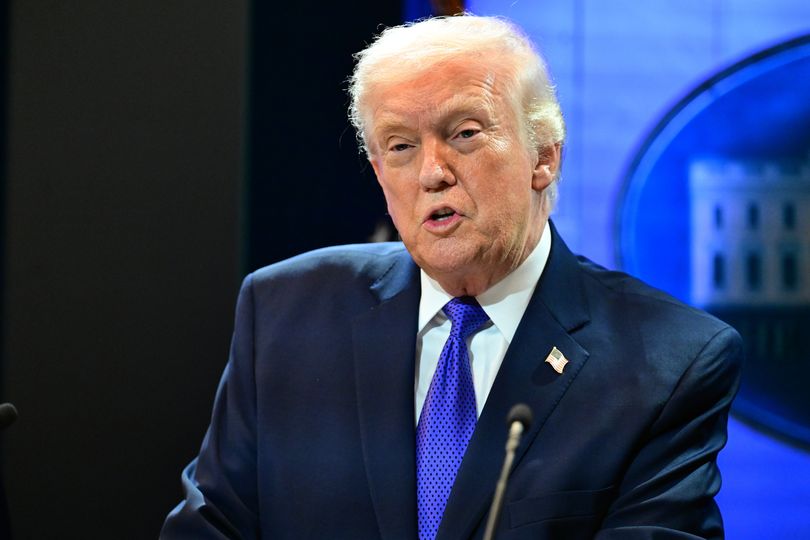 Donald Trump's Obama rant sums up President's priorities after bailing ...