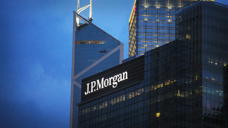 JP Morgan revamps silver stock price target for 2026