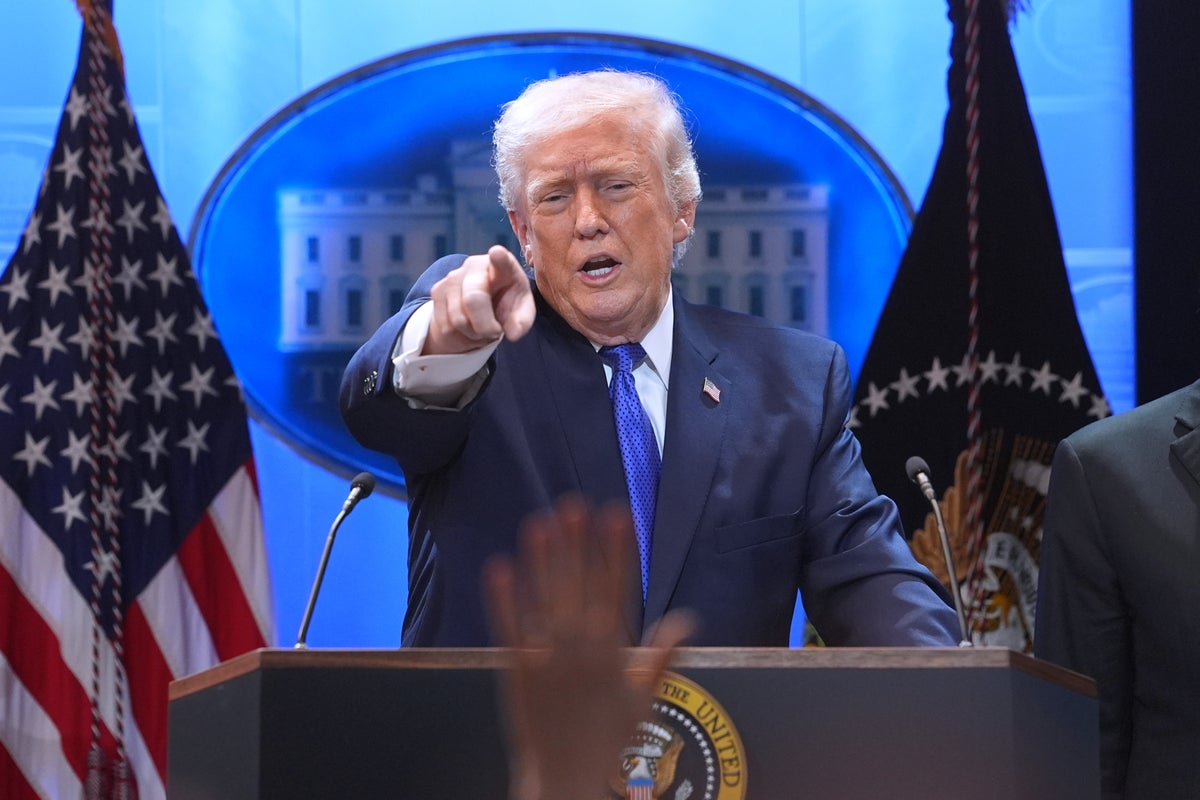 Ex-Trump advisor warns US president will 'run out of patience' on Iran