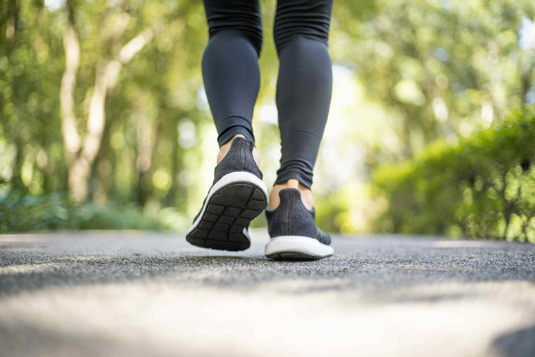 What 20 minutes of walking a day can do for your mood and heart health