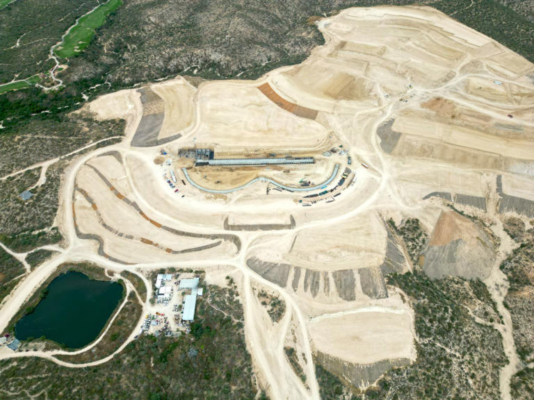Cabo Real Surf Club development moving earth, making waves