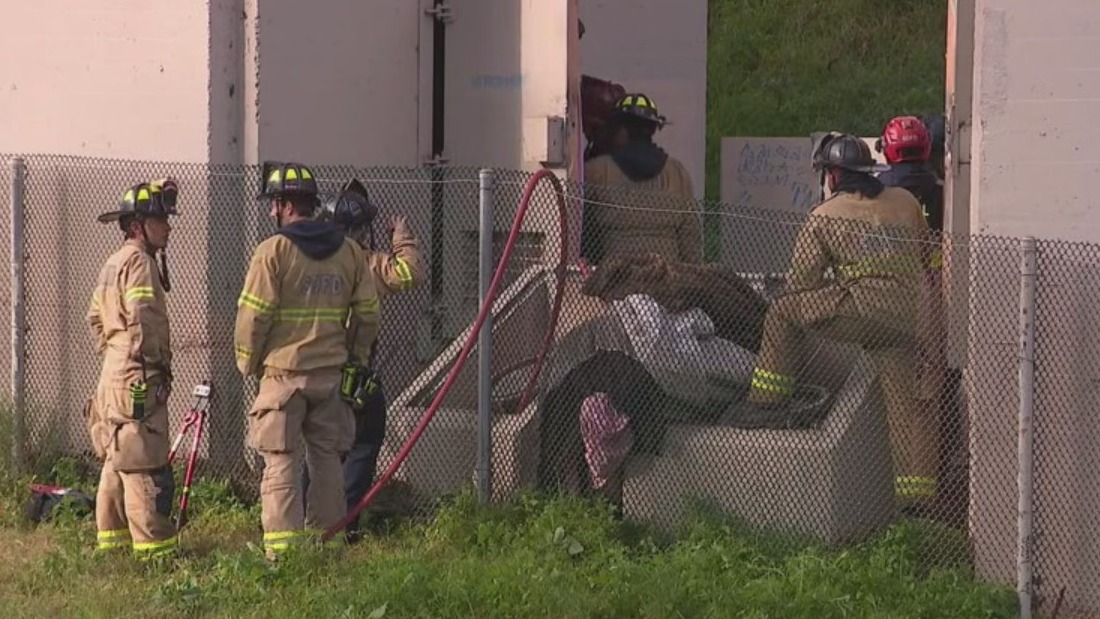 Fire breaks out on Cabrillo Bridge near Balboa Park