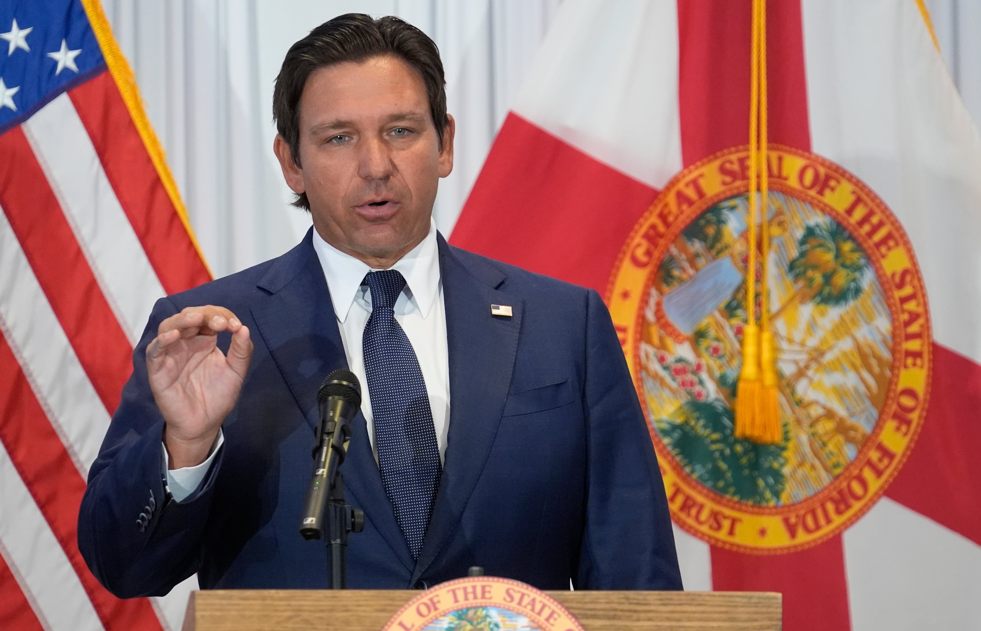 Florida sets tourism record with 143.3 million visitors in 2025 ...