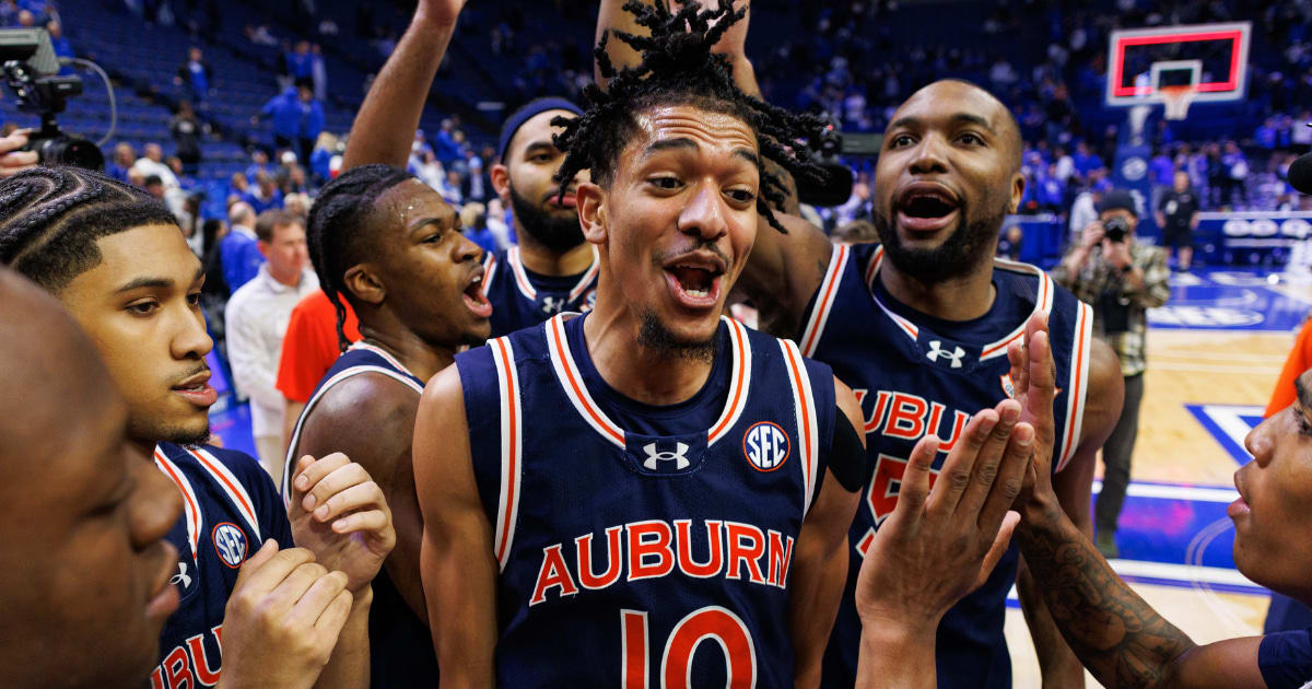 Never forget Auburn’s belt to ass celebration in Rupp Arena