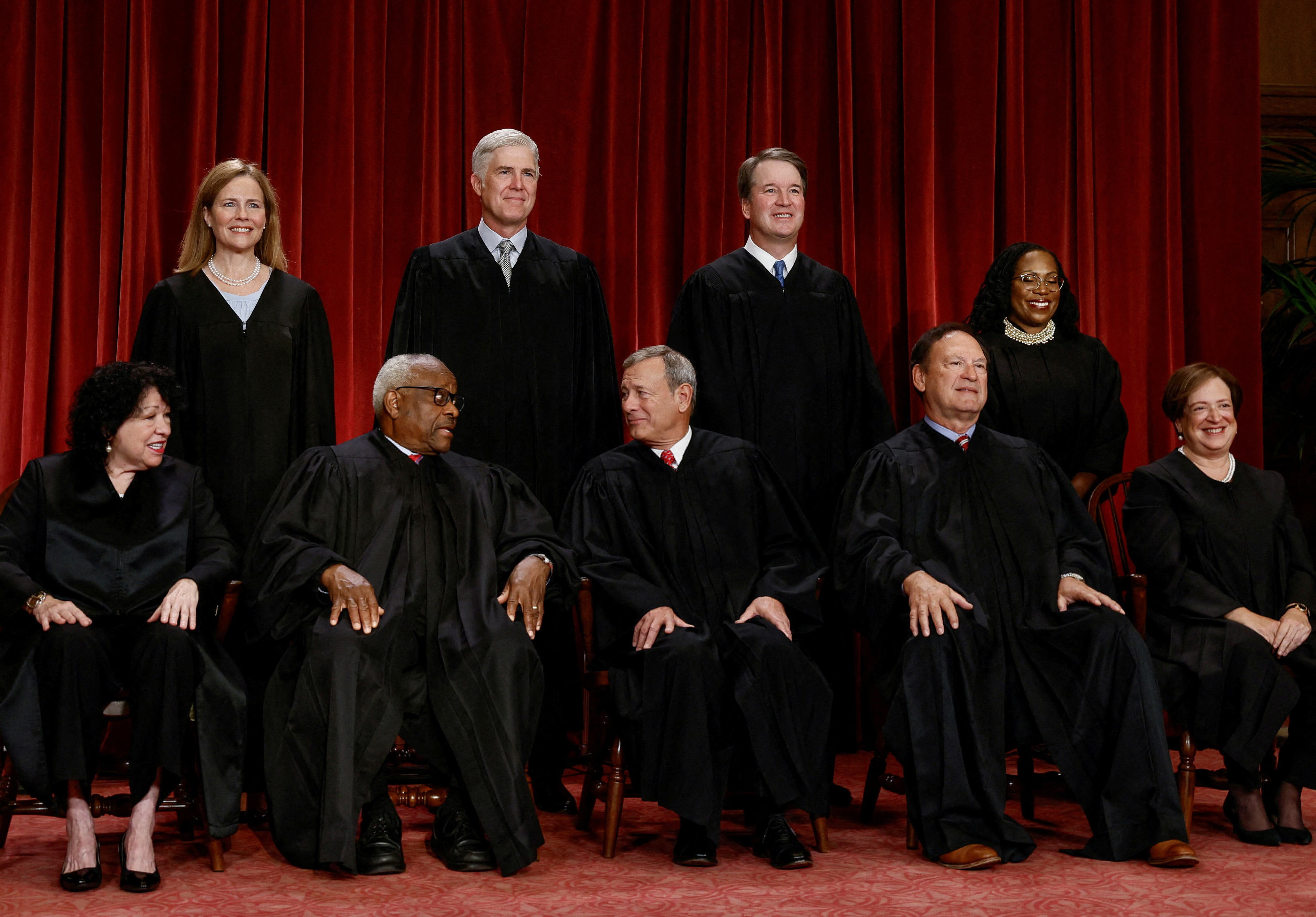 US Supreme Court halts Trump tariffs, affirms congressional taxing power
