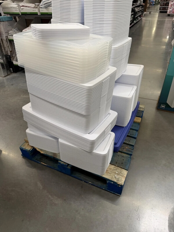 Walmart employee shares photo of concerning scene in store backroom ...
