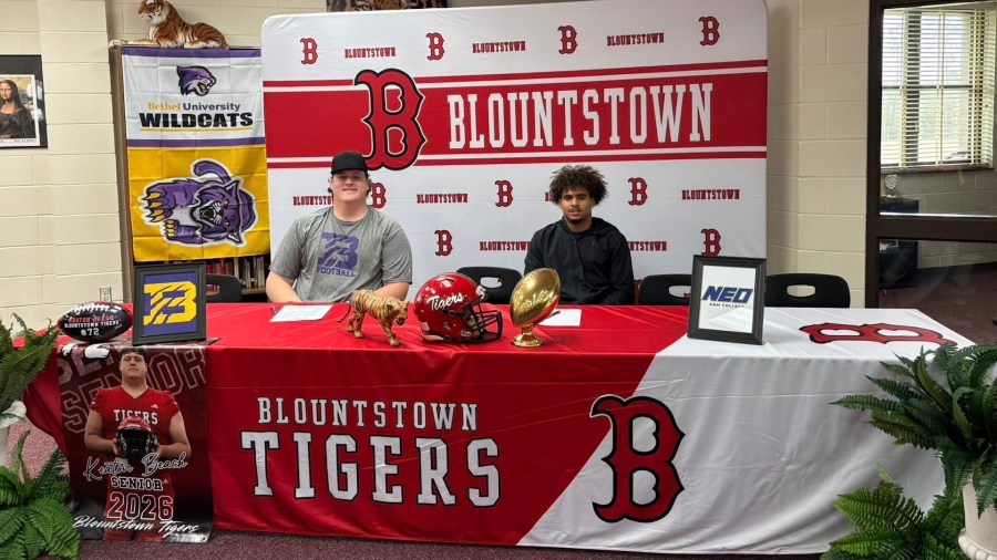 Blountstown Tigers sign to play college football