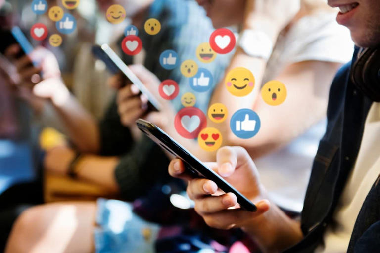 'Don't ban children from social media' – nearly 50,000 parents sign ...