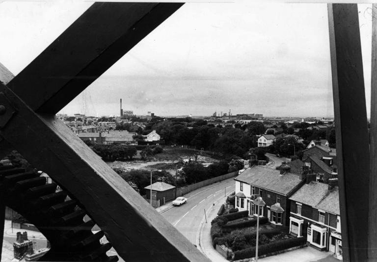 9 historical pictures of Marsh Mill that has towered above Thornton ...