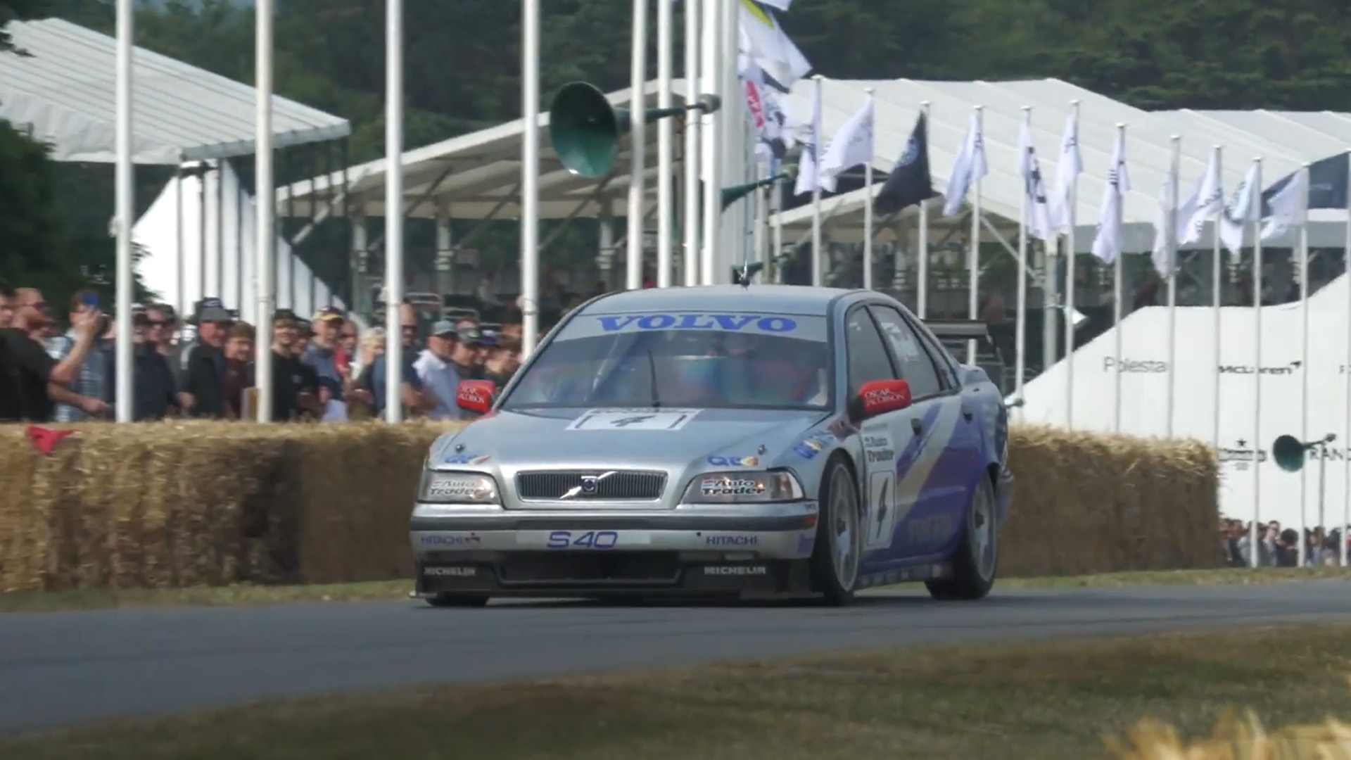 How good does the classic Volvo S40 run on track?