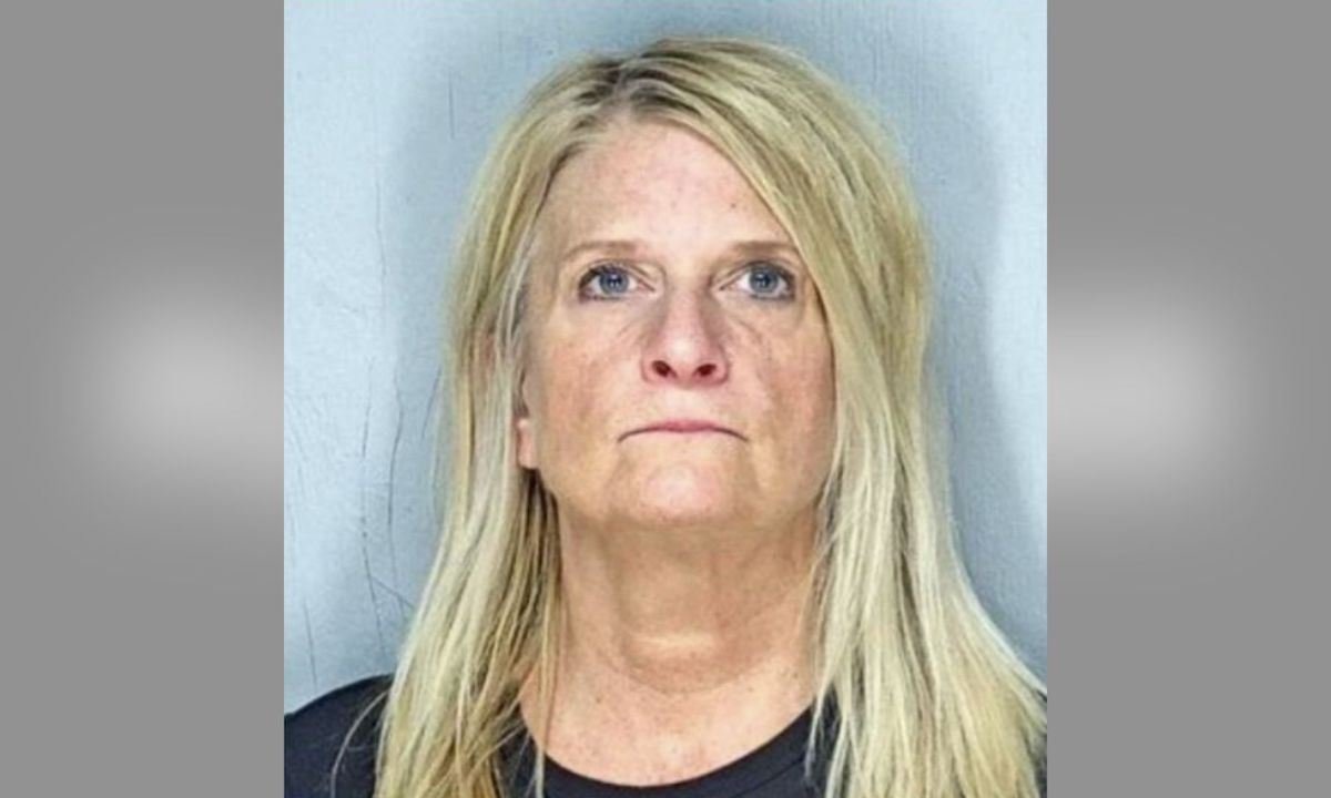 Wisconsin teacher caught snorting cocaine in kindergarten bathroom
