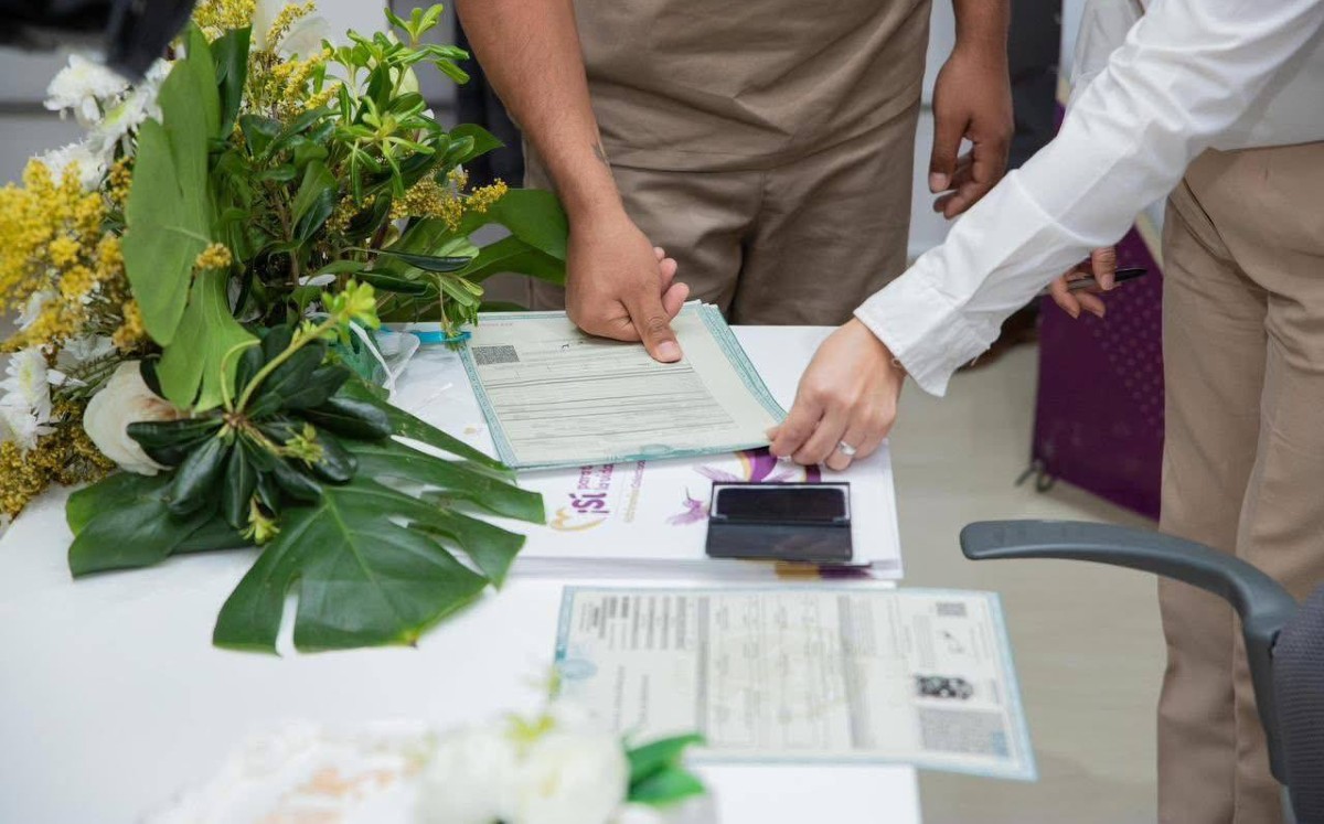Amor tras las rejas; 12 parejas se casan en el CEDES Altamira