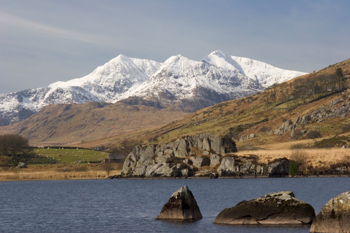 Missing men found dead on Snowdon after large-scale rescue operation