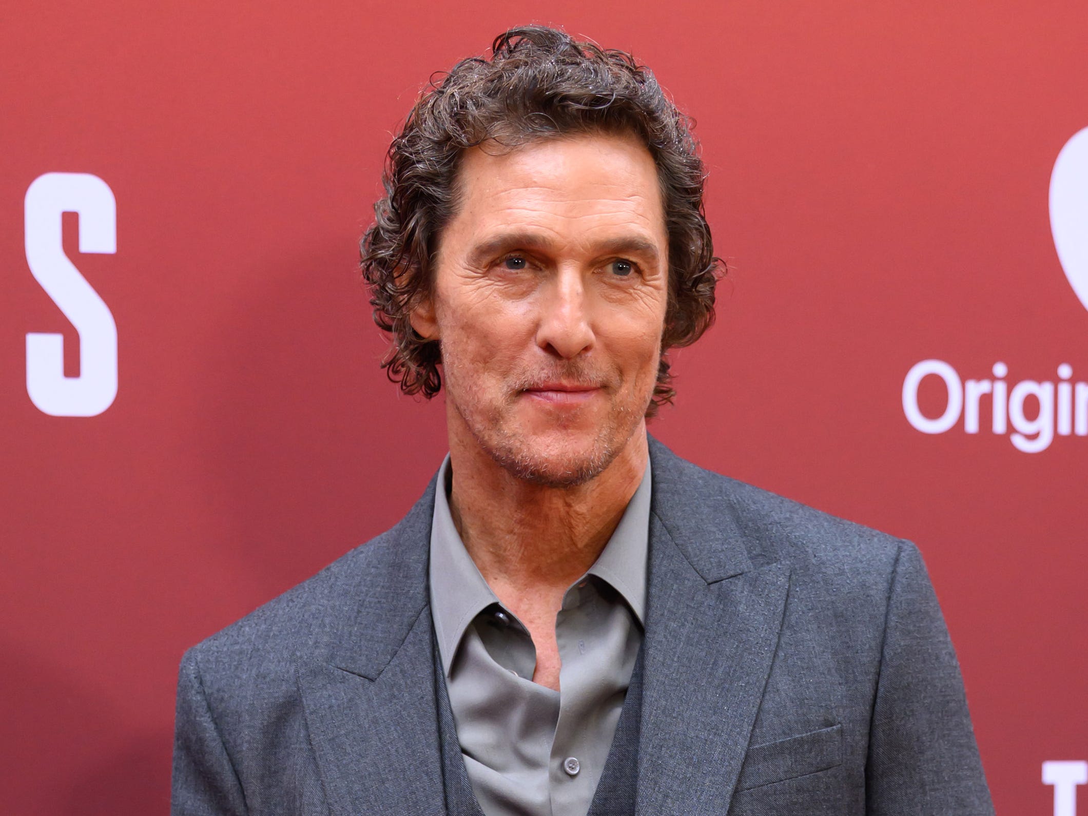 Matthew McConaughey tells young actors the AI wave is inescapable, so ...