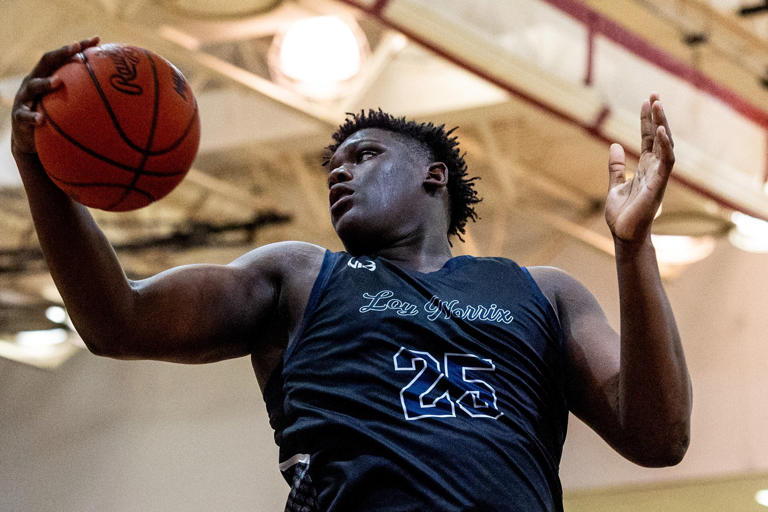 See photos as K-Central boys basketball coasts to rival victory against ...