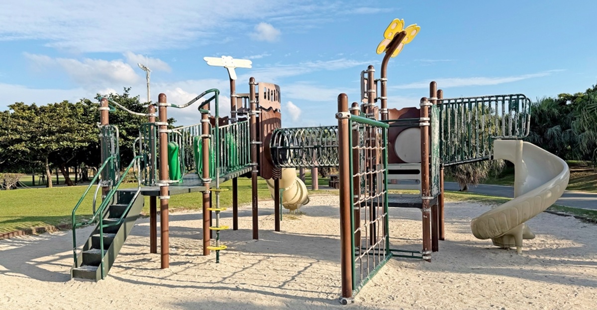 17 road trips with the best playground stops along the way