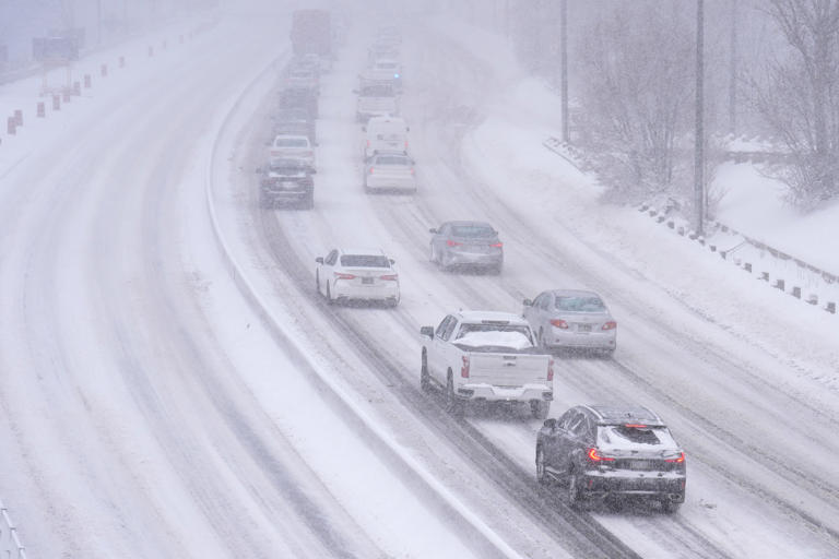 Severe winter storm: 7 states brace for up to 2 feet of snow and 75 ...