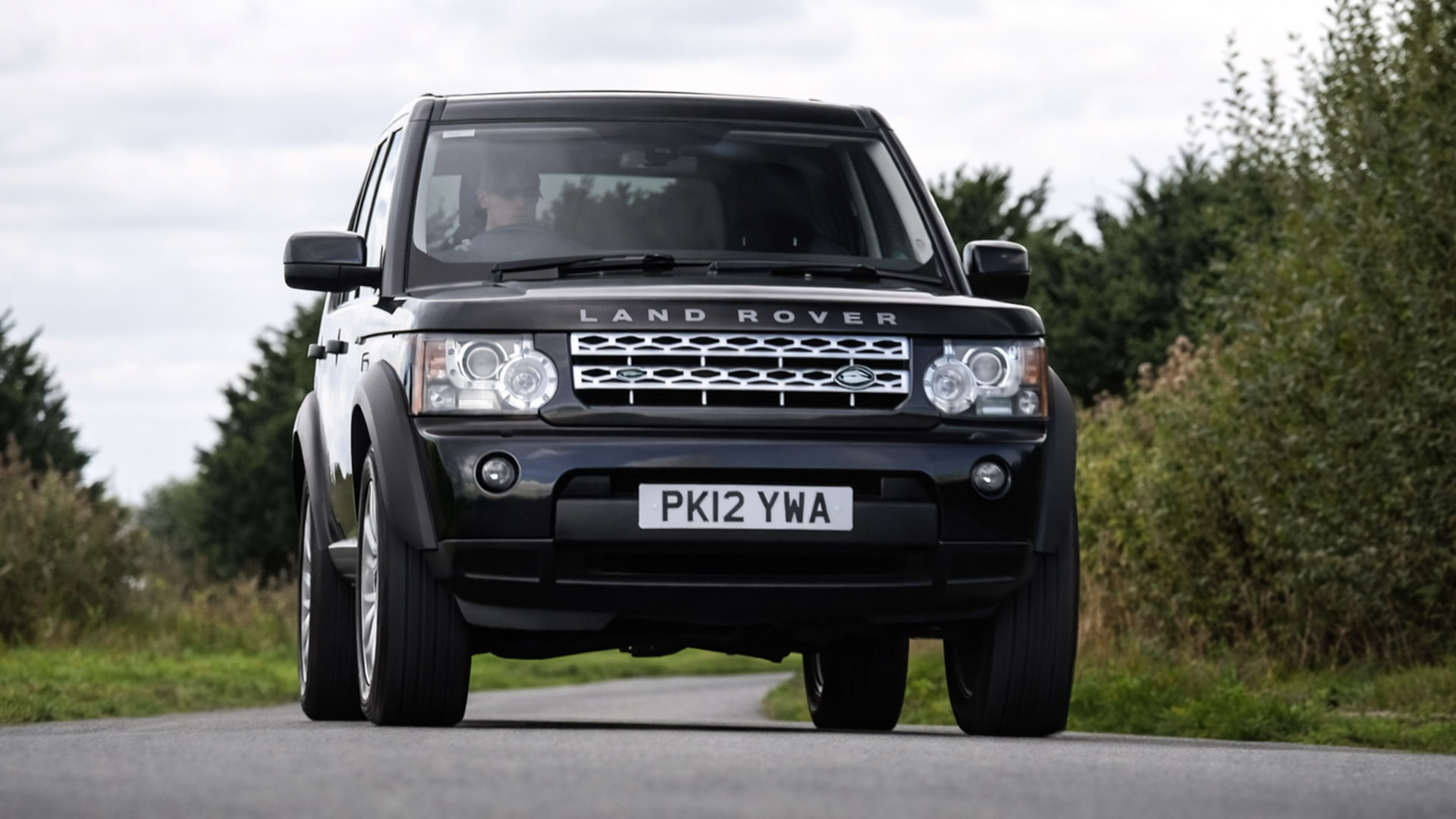 The transformation of this ex farm Land Rover begins