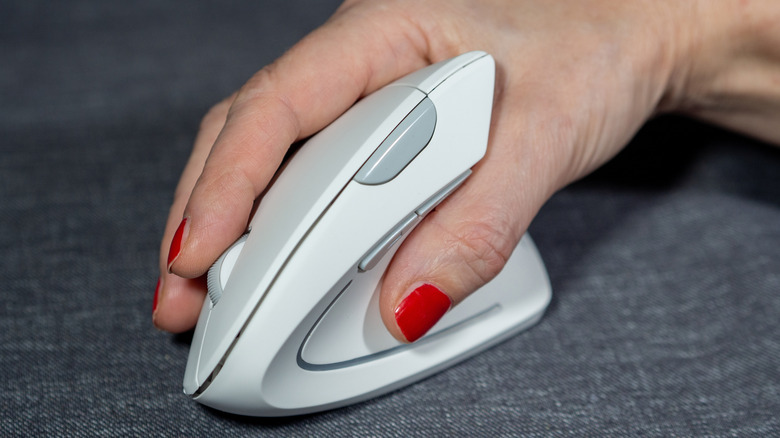 Do ergonomic mice actually help reduce pain? Here's what users say