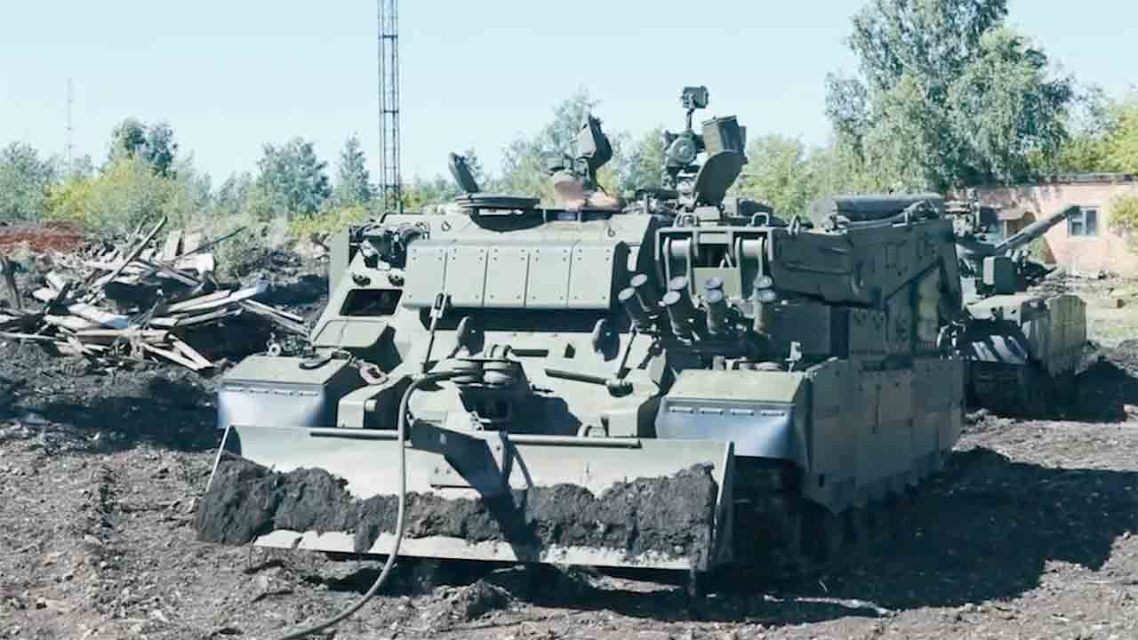Video: Rostec sends batch of armored repair and recovery vehicles to troops