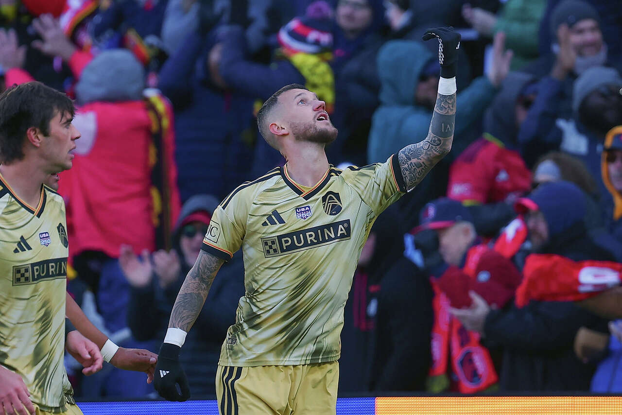 Start of a trajectory: STL City ties Charlotte in chilly opener