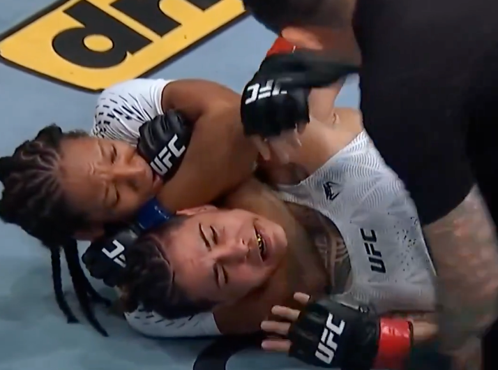 UFC Houston video: Referee blunder leads to violent Joselyne Edwards finish