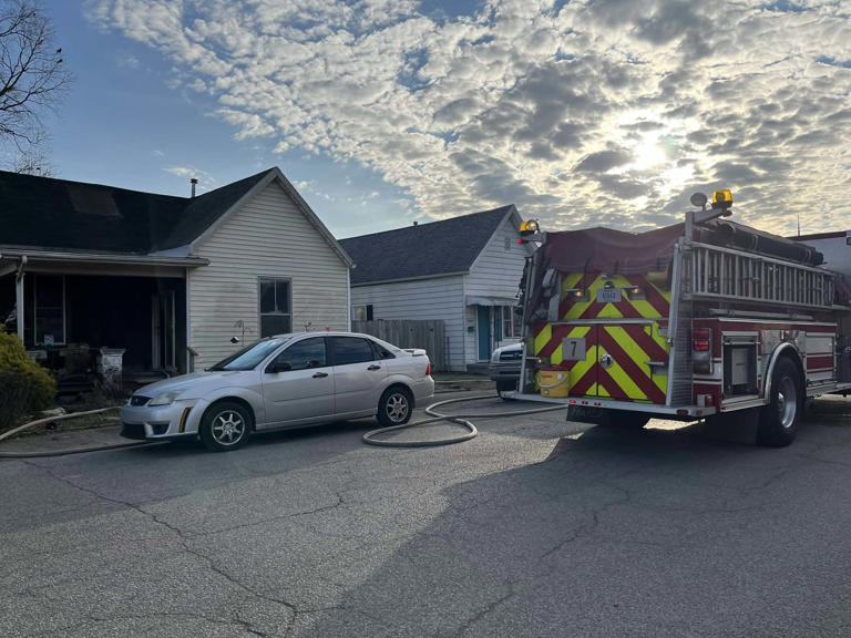 Evansville woman arrested after trying to set house on fire, EPD says