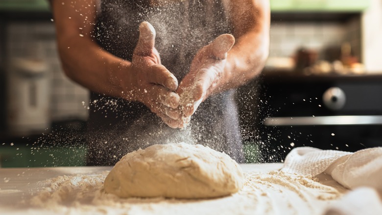What is 00 flour and how is it used?