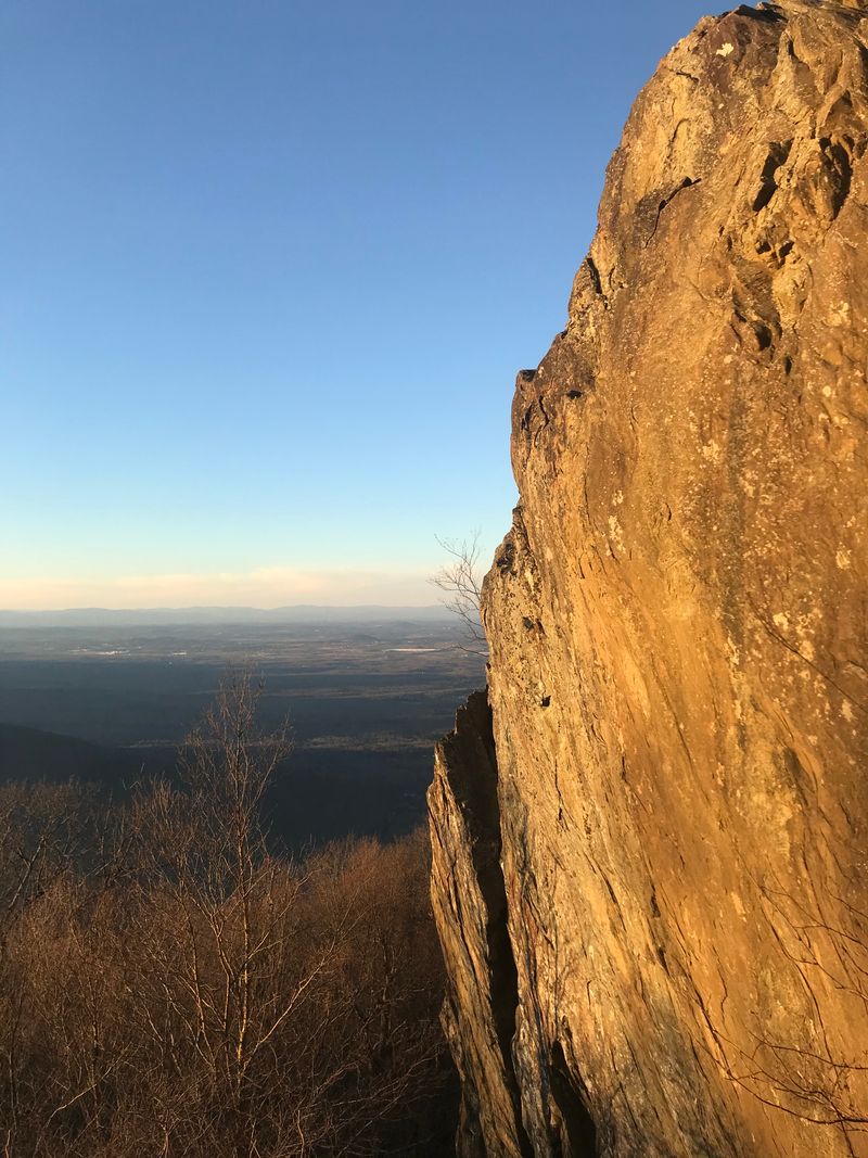 This Virginia mountain vista serves views straight out of a dream