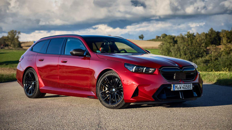 Fast people movers: BMW X5 M vs. M5 Touring