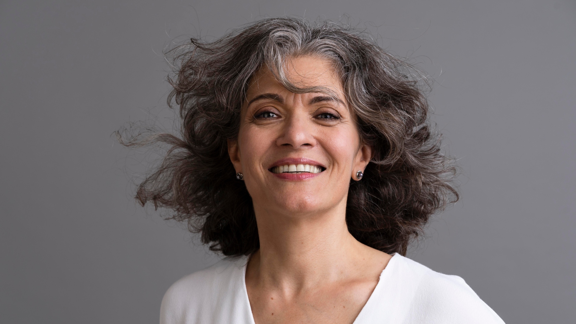 First gray hairs visible? This could be a positive sign for your health.