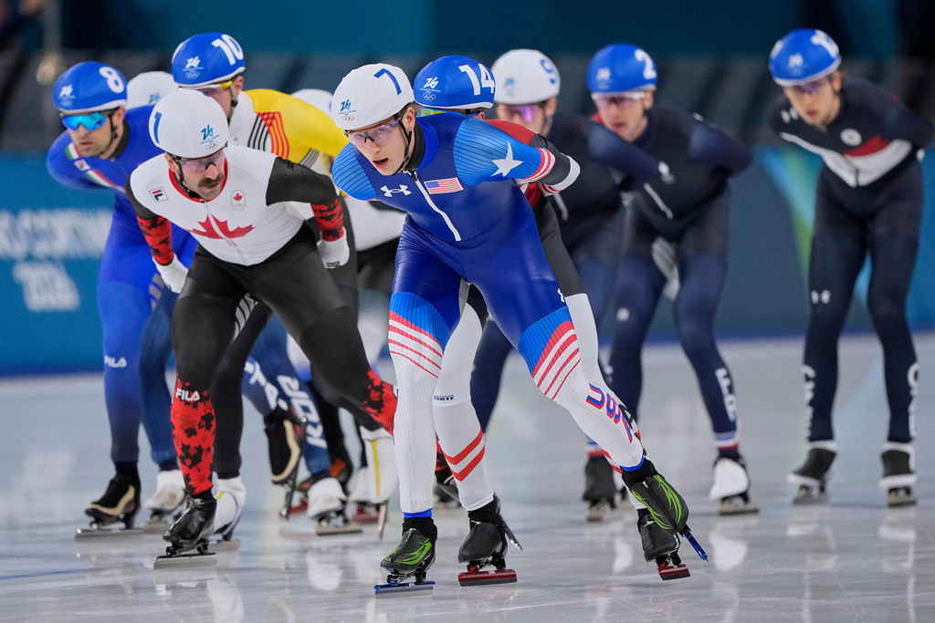 Jordan Stolz is 4th in the last Olympic speedskating race. Dutch ...