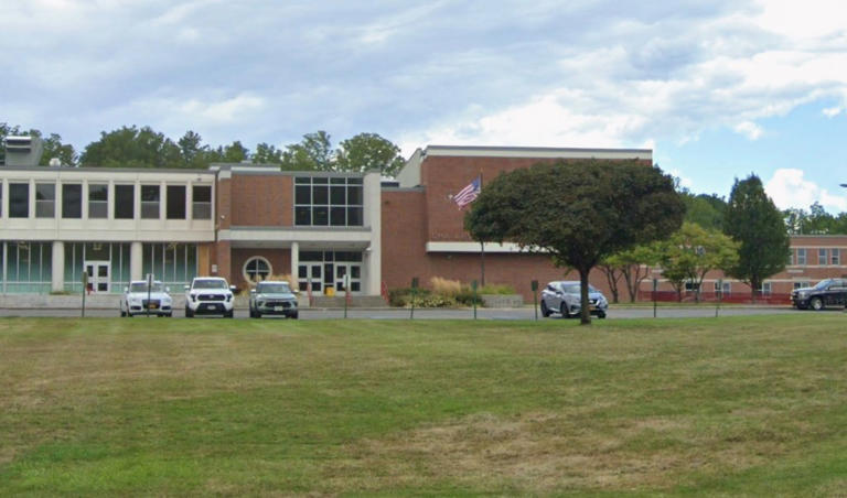 Outrage as NY teacher ousted after helping kids start a Turning Point ...
