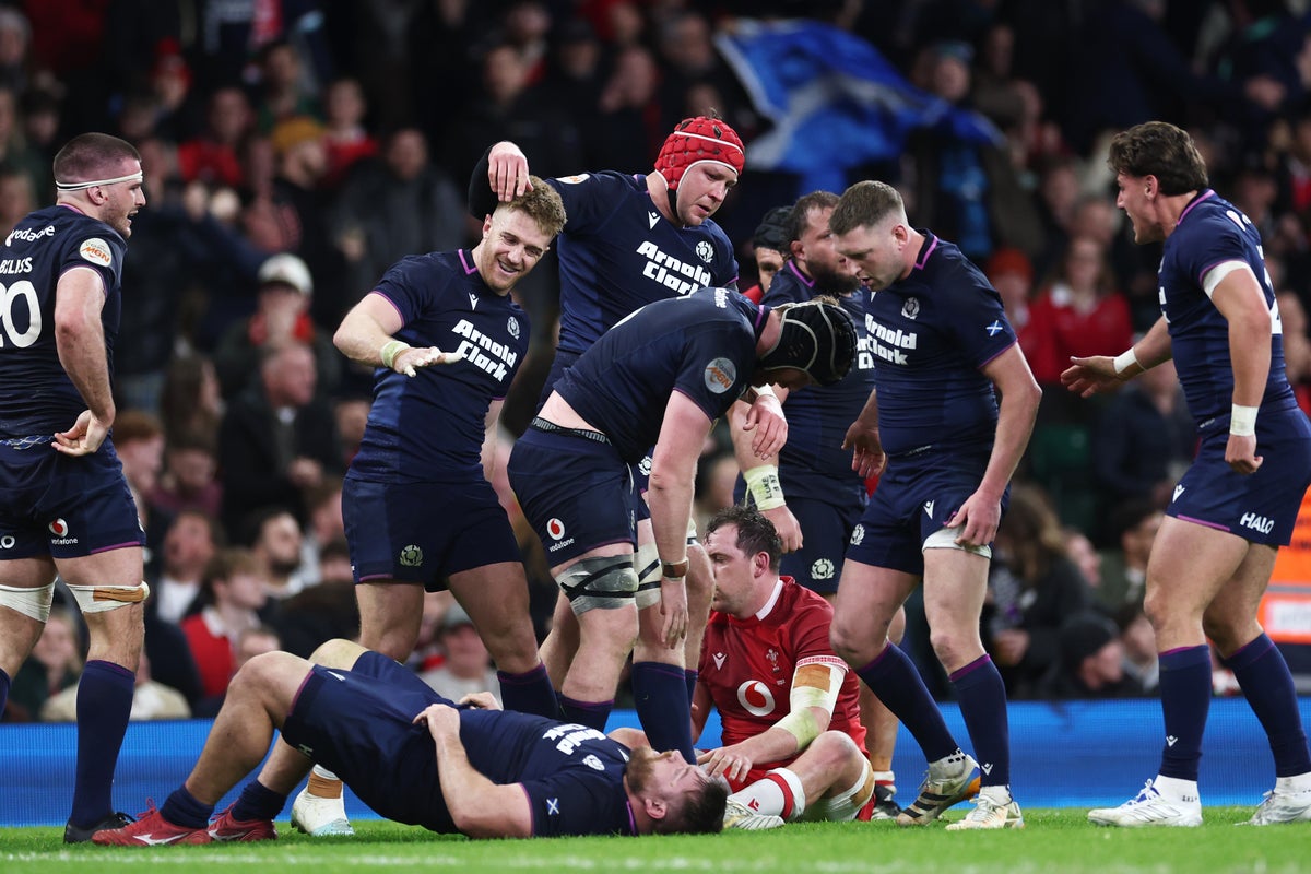 Turner try gives Scotland victory in closing minutes of Wales clash