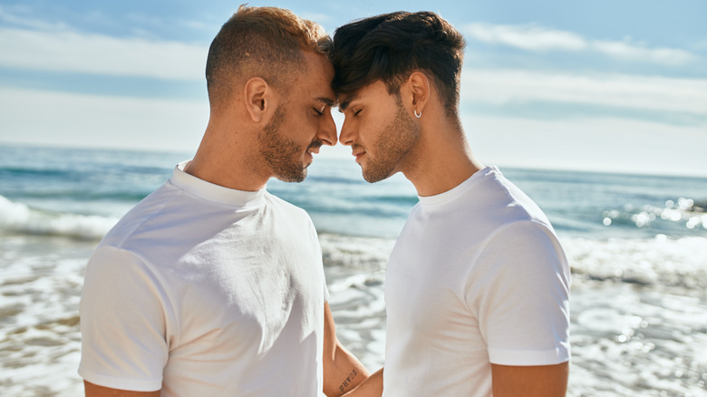 The body language of attraction: How to read if someone is into you