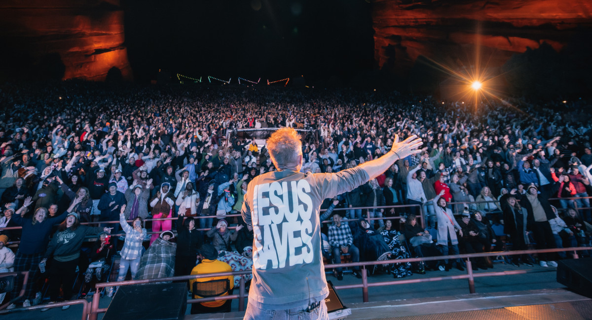 Chris Tomlin bringing back 'Worship Under the Stars' for fall 2026