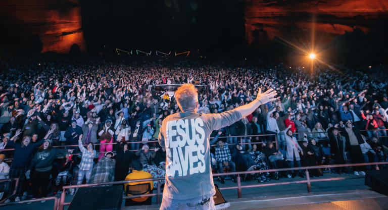 Chris Tomlin bringing back 'Worship Under the Stars' for fall 2026