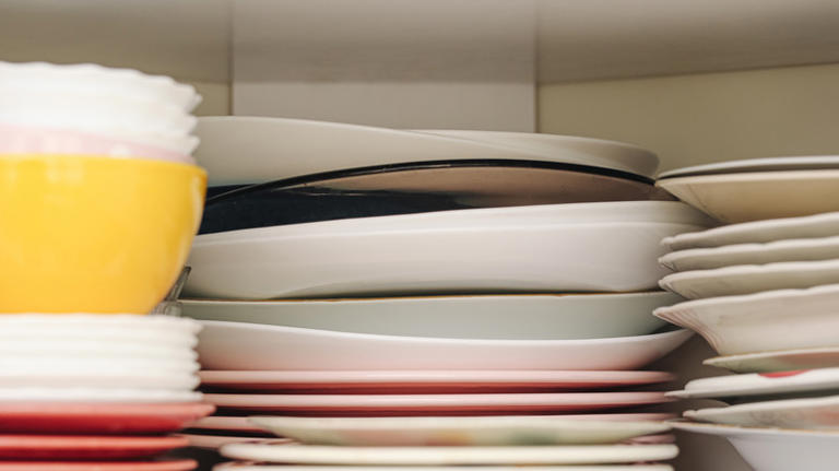Organize cluttered dishes with a smart bookend solution
