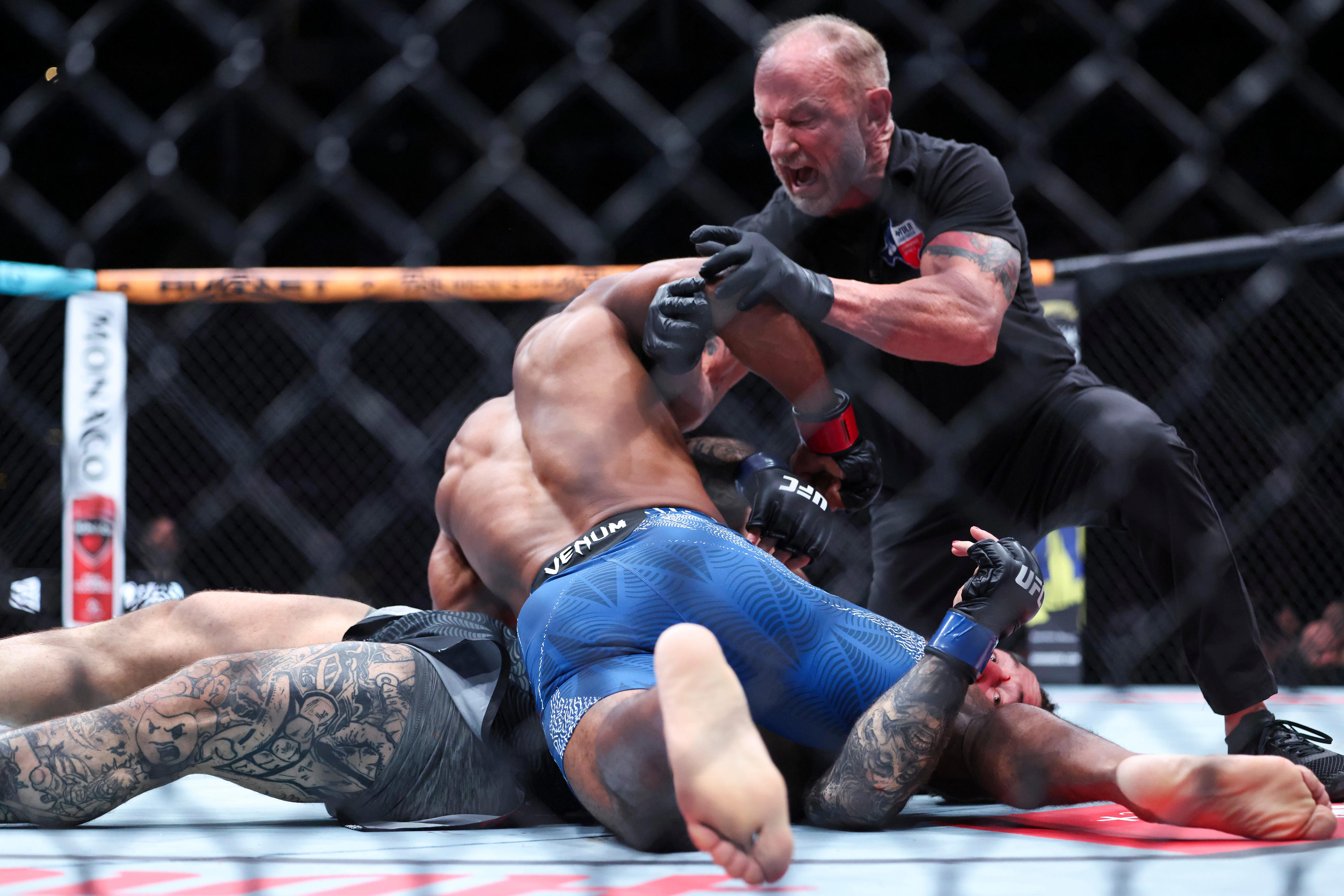 UFC Houston video: Jacobe Smith's KO strikes miff referee Kerry Hatley