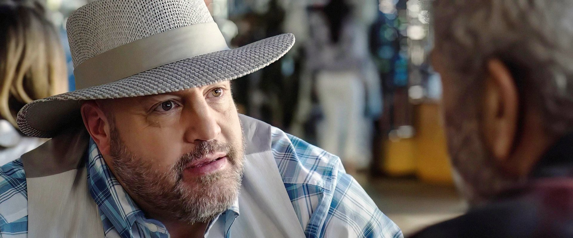 „Großartiger Film“: Kevin James & Mel Gibson stürmen jetzt die Amazon ...
