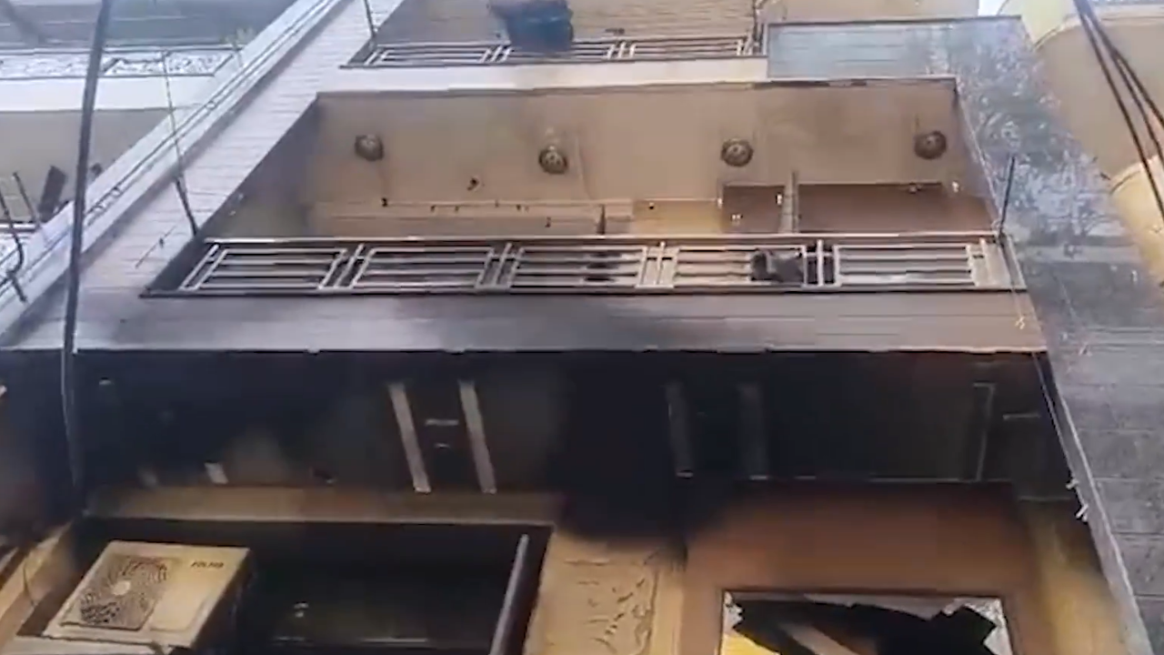 14 injured after LPG cylinder explodes during fire in Majlis Park ...