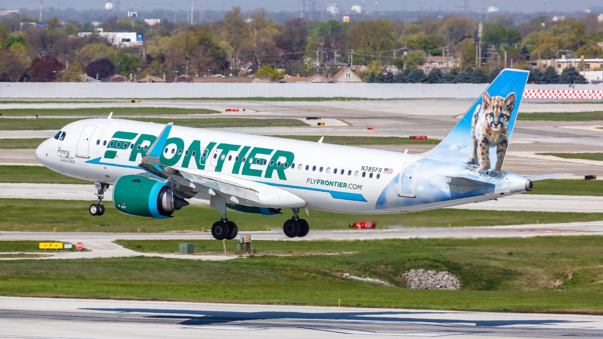 Frontier's drastic New York JFK retreat puts new Terminal 6 commitment ...