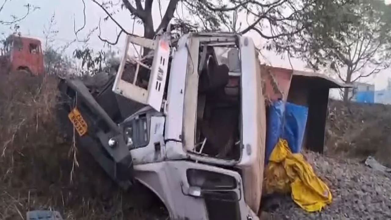 Odisha: 5 police personnel killed in road accident in Jharsuguda
