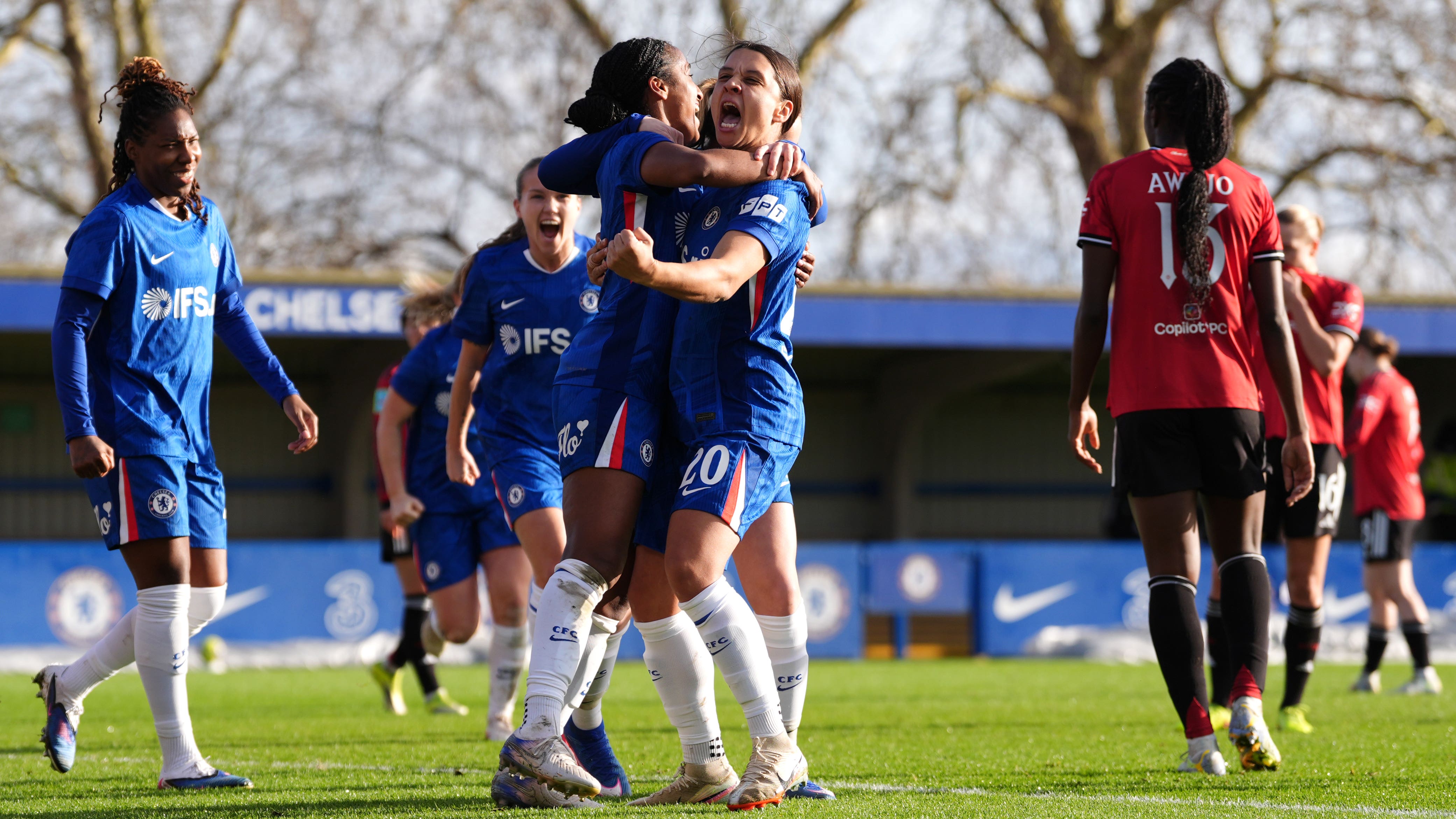 Chelsea snatch extra-time winner against Manchester United in FA Cup