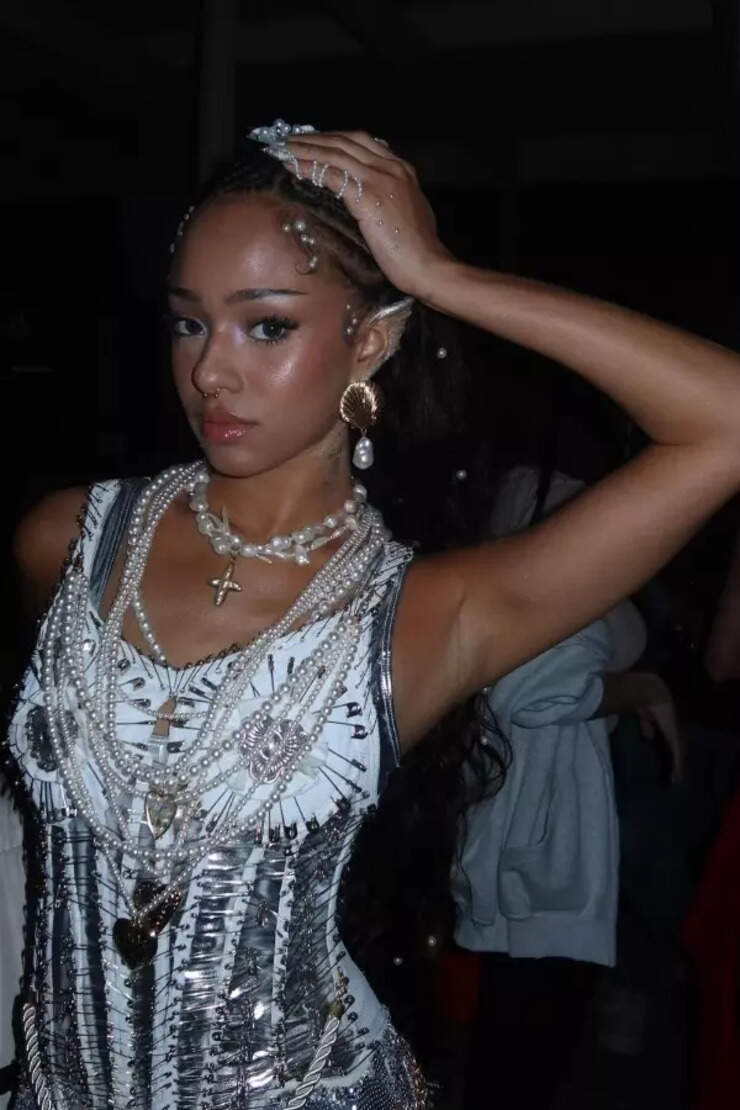 Is KATSEYE secretly preparing Daniela to be the next visual after Manon ...
