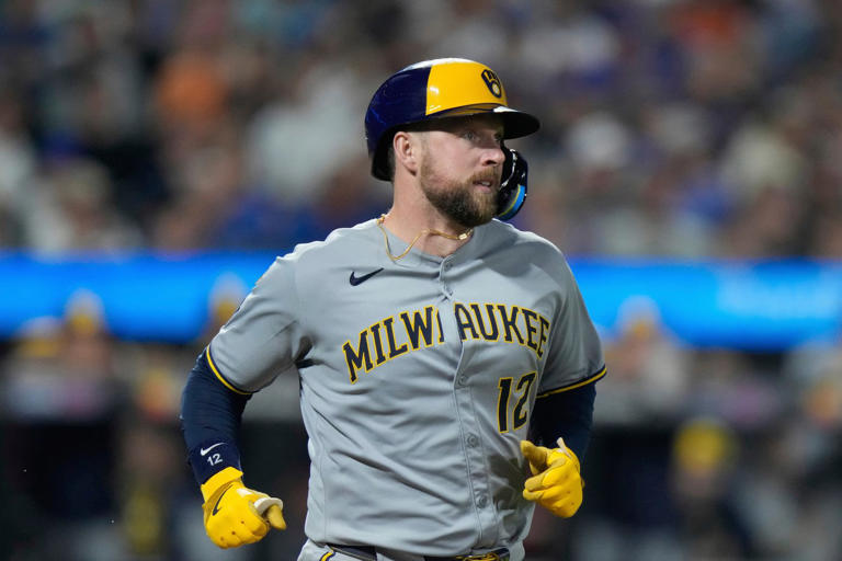 Guardians add needed right-handed bat by reaching minor league deal ...